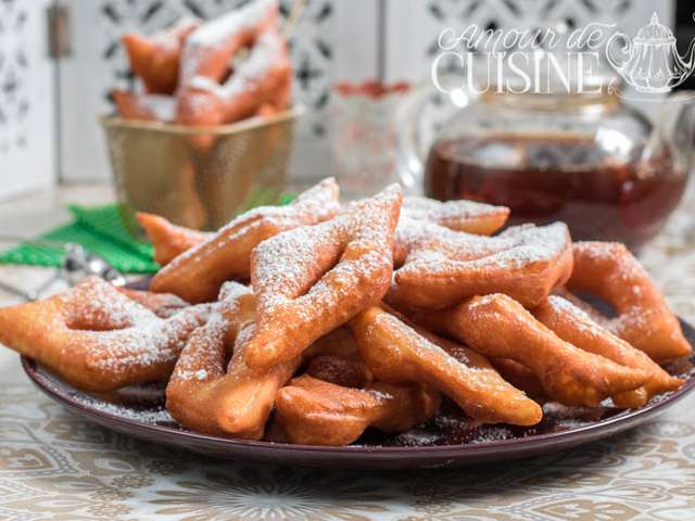 Recette Bugnes Lyonnaises facile - Les recettes de Bugnes Lyonnaises ...