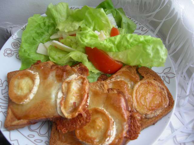 Recettes de Salade de chevre chaud de cece cuisine