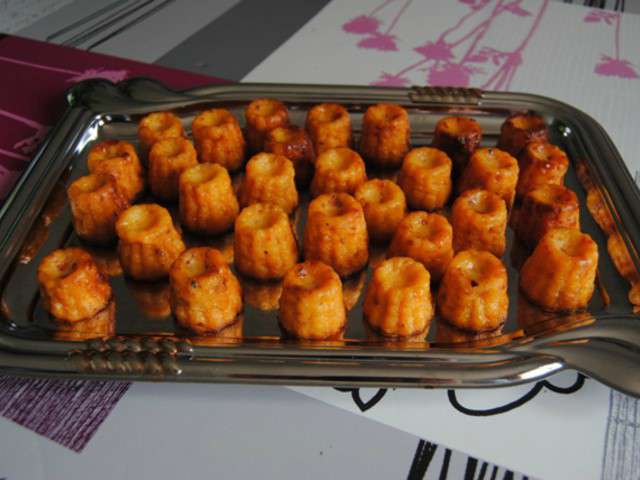 Les Meilleures Recettes de Mini-cannelés et Comté