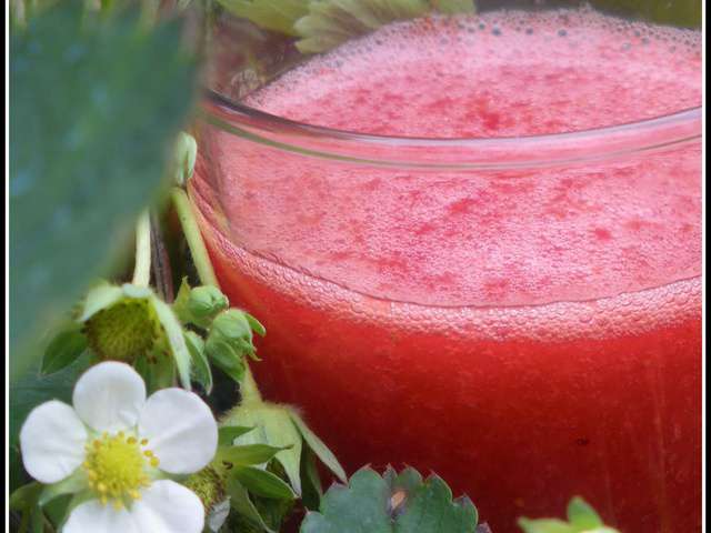 Recettes de Soupe de fraise de chic,chic,choc...olat