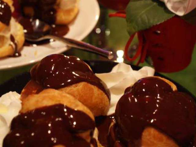 Recettes de Profiteroles de Chocolat chantilly