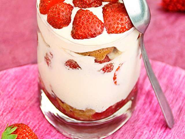 Recettes de Tiramisu aux Fruits Rouges de Crokmou