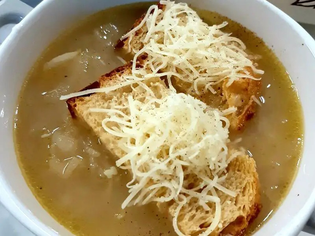 Recettes de Soupe à l'oignon de Cuisiner Simple