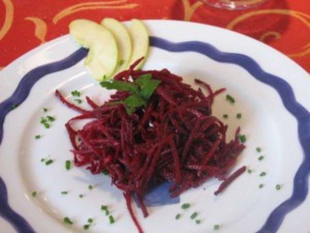 Recettes de Salade de betterave crue de cvouslechef - le blog
