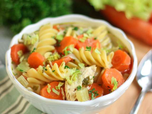 Recettes de Soupe de poulet de Elle Mijote Quelque Chose