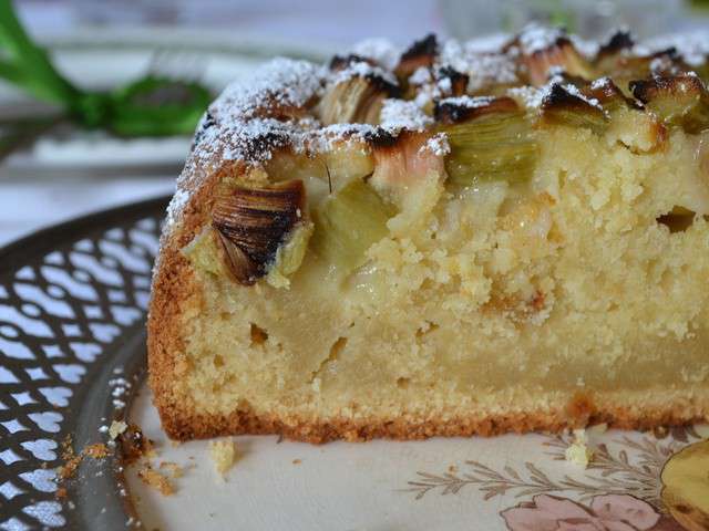 Recettes de Gâteau à la Rhubarbe de Hum, ça sent bon ...