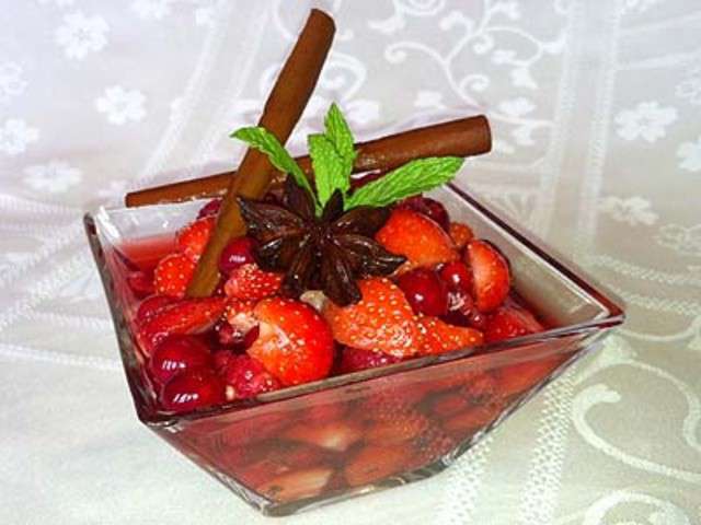 Les Meilleures Recettes de Sangria et Fruits rouges