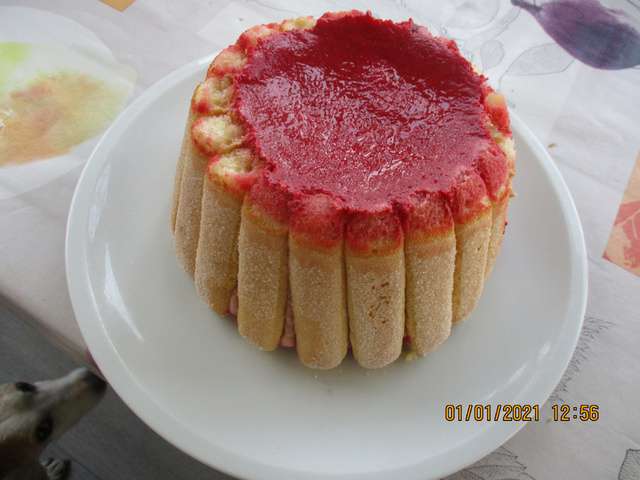 Recettes de Charlotte aux Fraises de Le jardin de Cruik