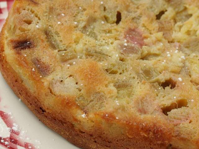 Recettes de Gâteau à la Rhubarbe de Les douceurs de la famille Praline