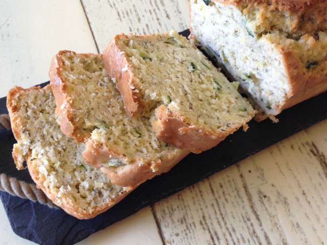 Recettes de Cake à la courgette et Feta