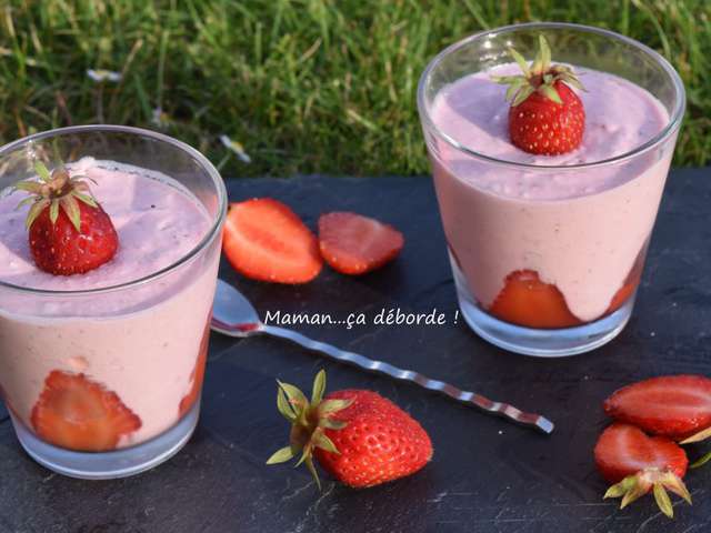 Recettes de Mousse de fraises de Maman...ça déborde