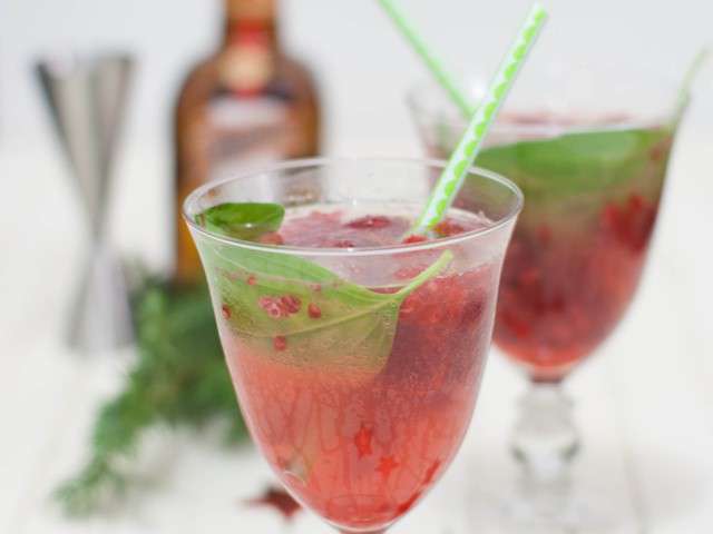 Les Meilleures Recettes de Cocktails de Marine is cooking