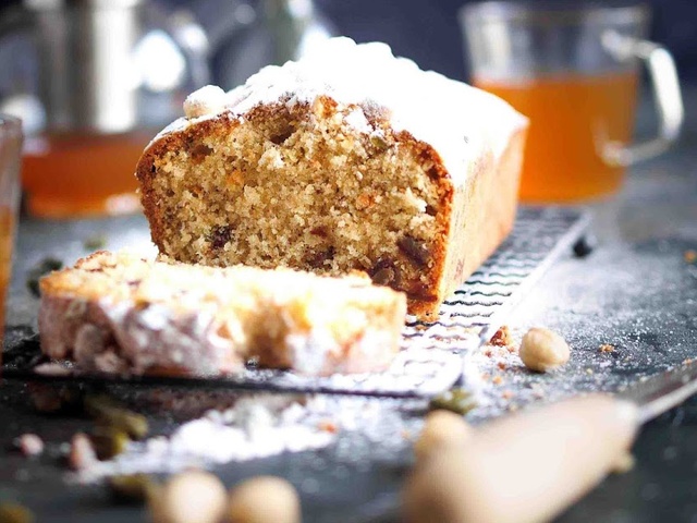 Recettes de Cake aux dattes de On dine chez Nanou