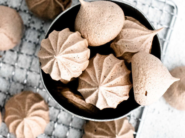 Recette Meringues facile - Les recettes de Meringues les plus faciles ...
