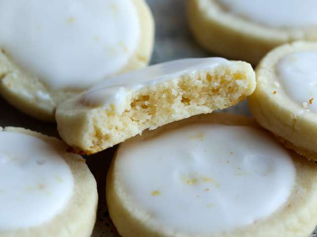 Recette Biscuits au citron facile - Les recettes de Biscuits au citron ...