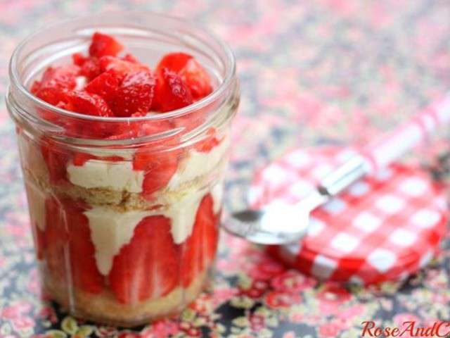 Recettes de Fraisier de RoseAndCook