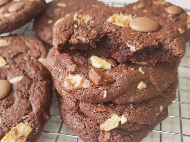 Recette Cookies au chocolat facile - Les recettes de Cookies au ...