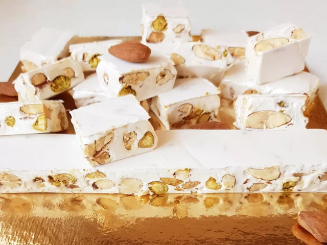 Recette Nougat facile - Les recettes de Nougat les plus faciles et rapides